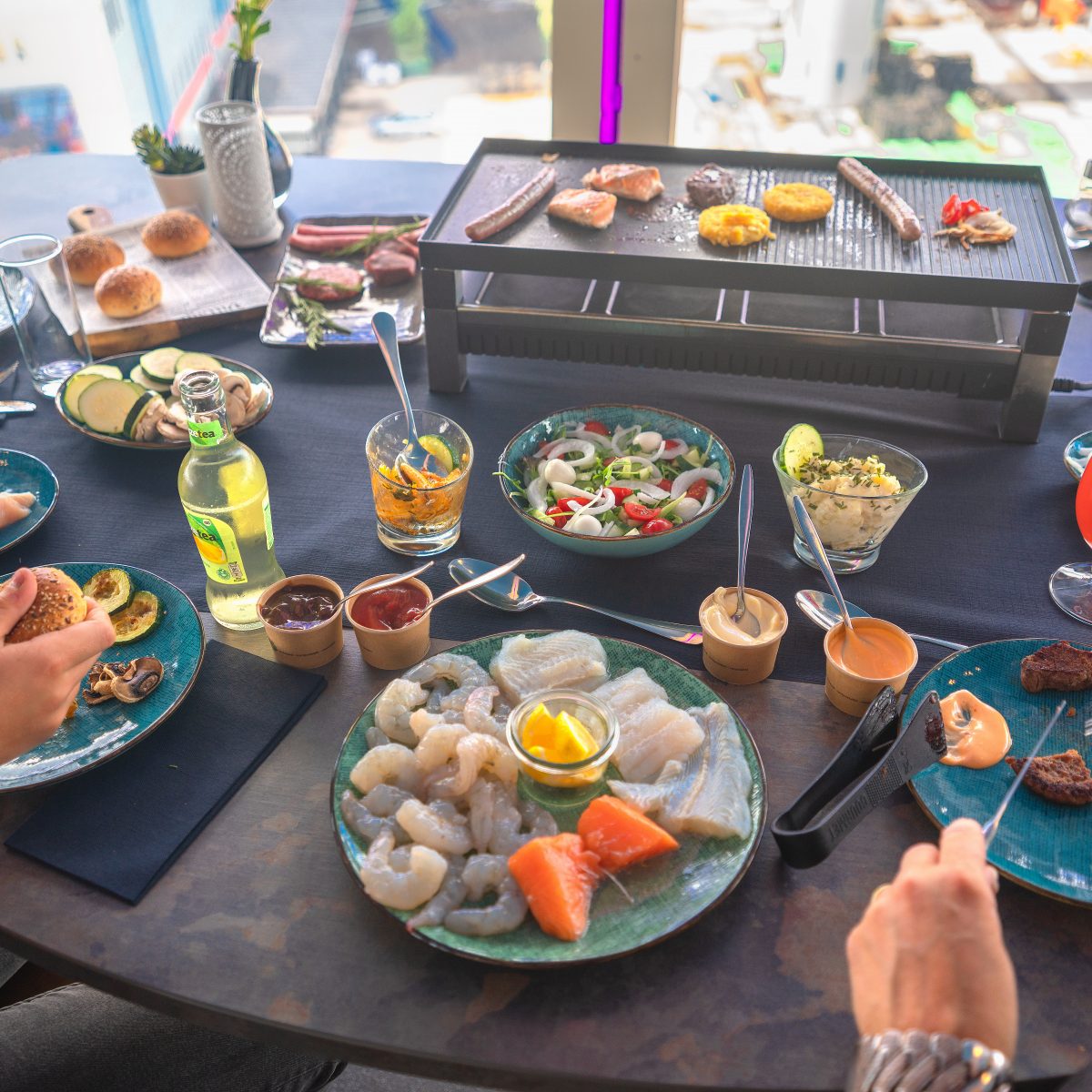 DINER WITH A VIEW - UFO Restaurant