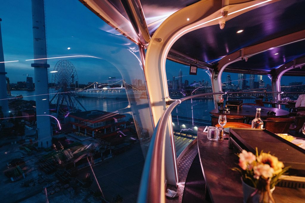 GOURMET - UFO Restaurant